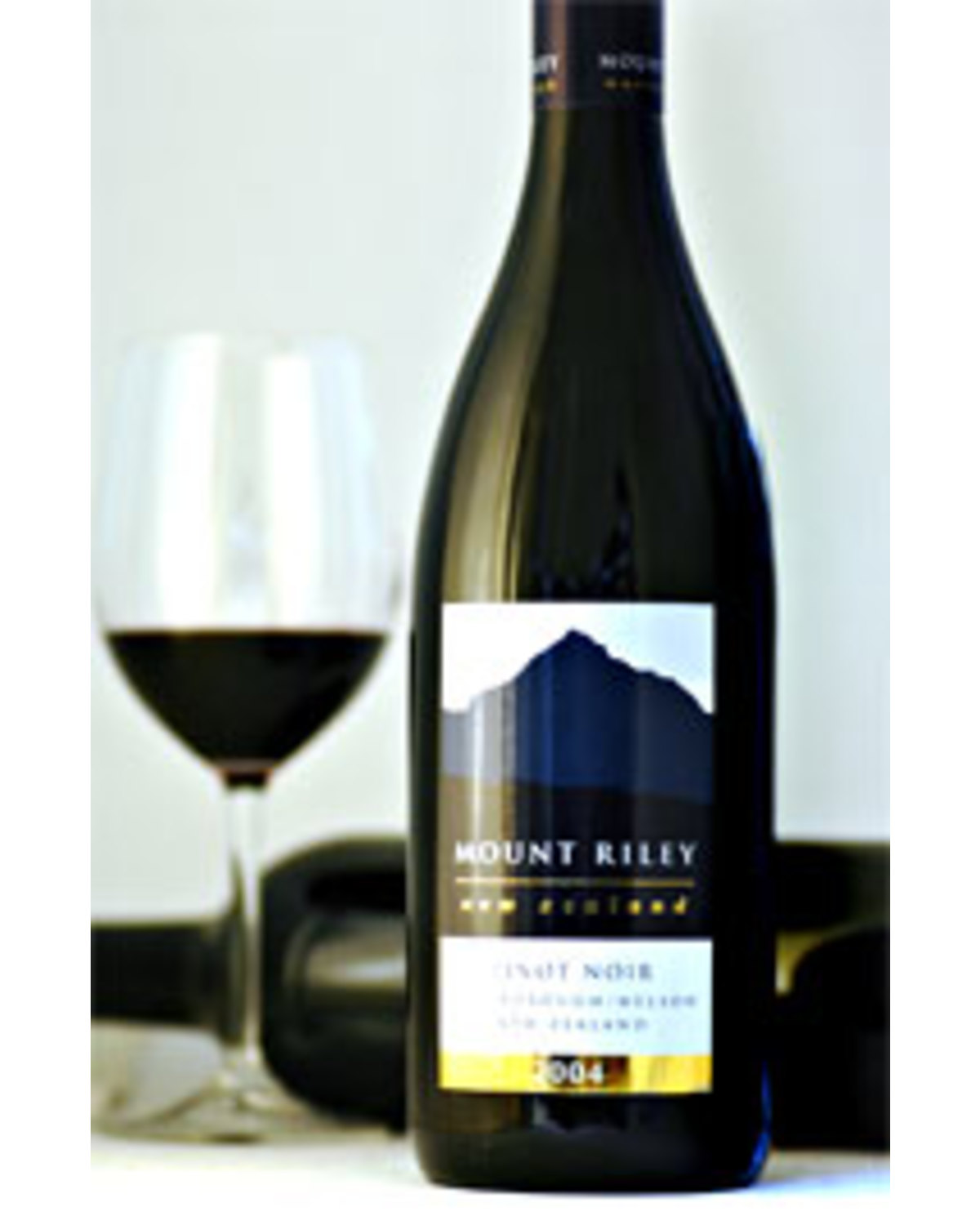 2004 Mount Riley Pinot Noir | Nicks Wine Merchants