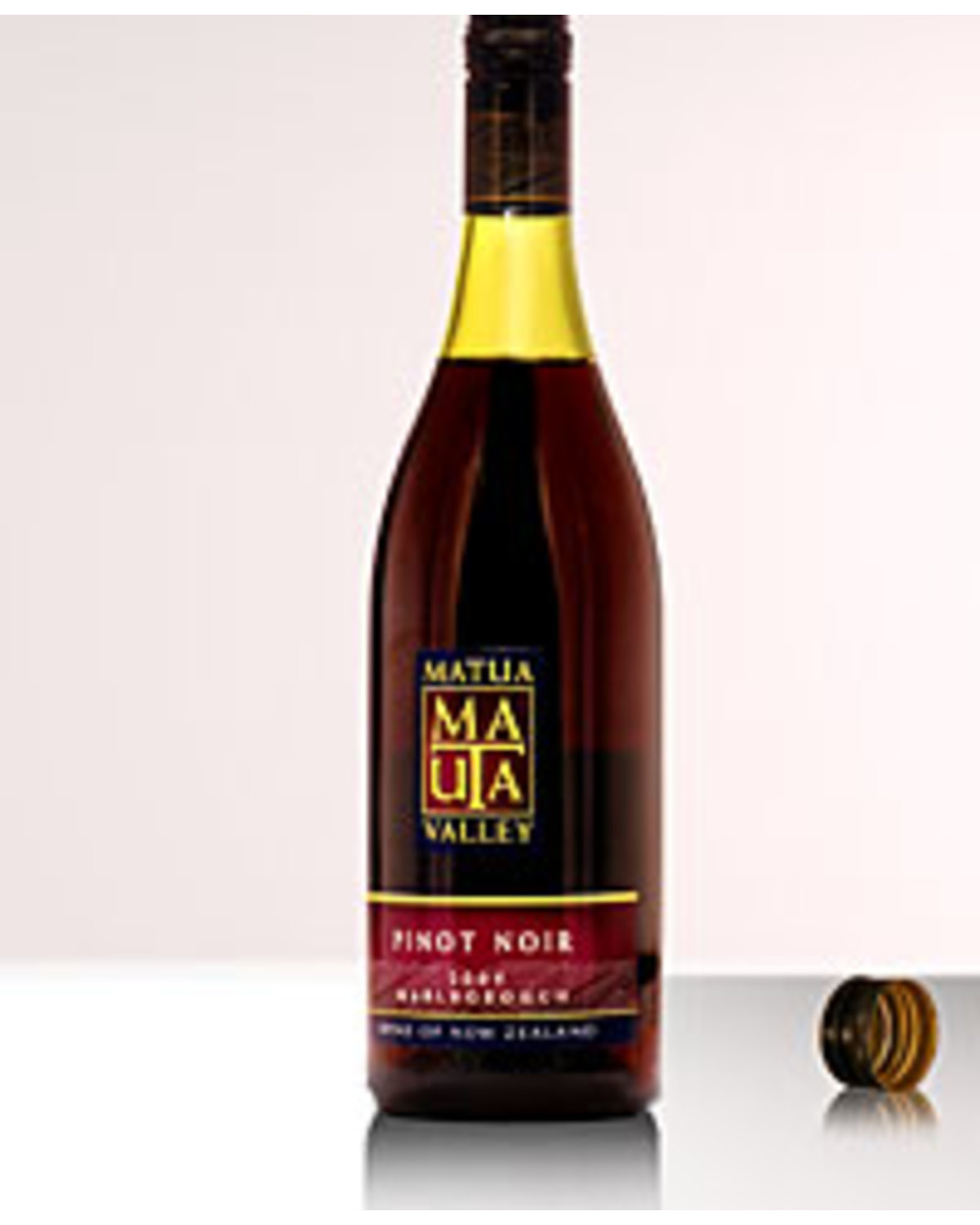 2005 Matua Valley Pinot Noir | Nicks Wine Merchants